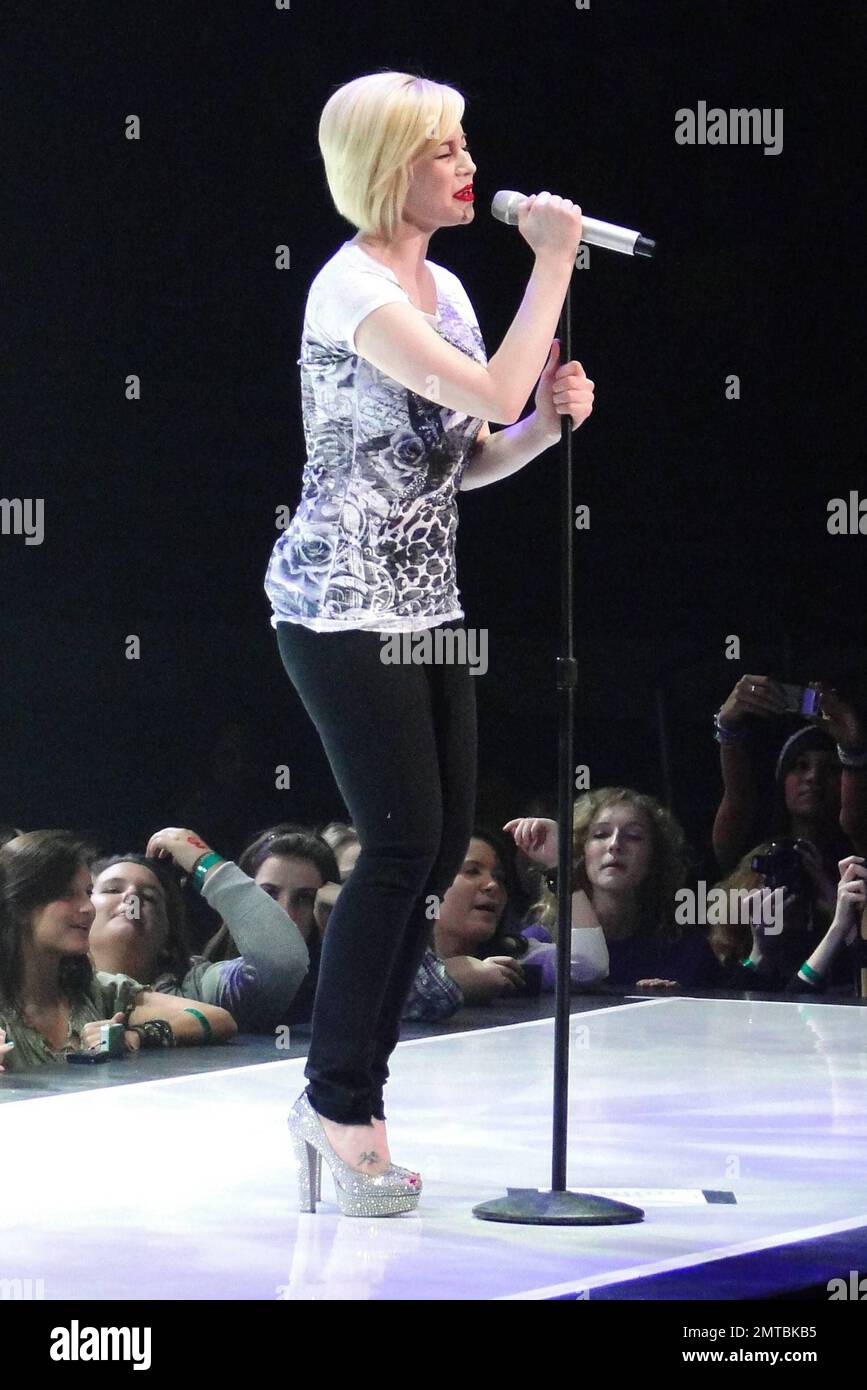 EXCLUSIVE!! Kellie Pickler performs live on stage at the Amway Arena ...