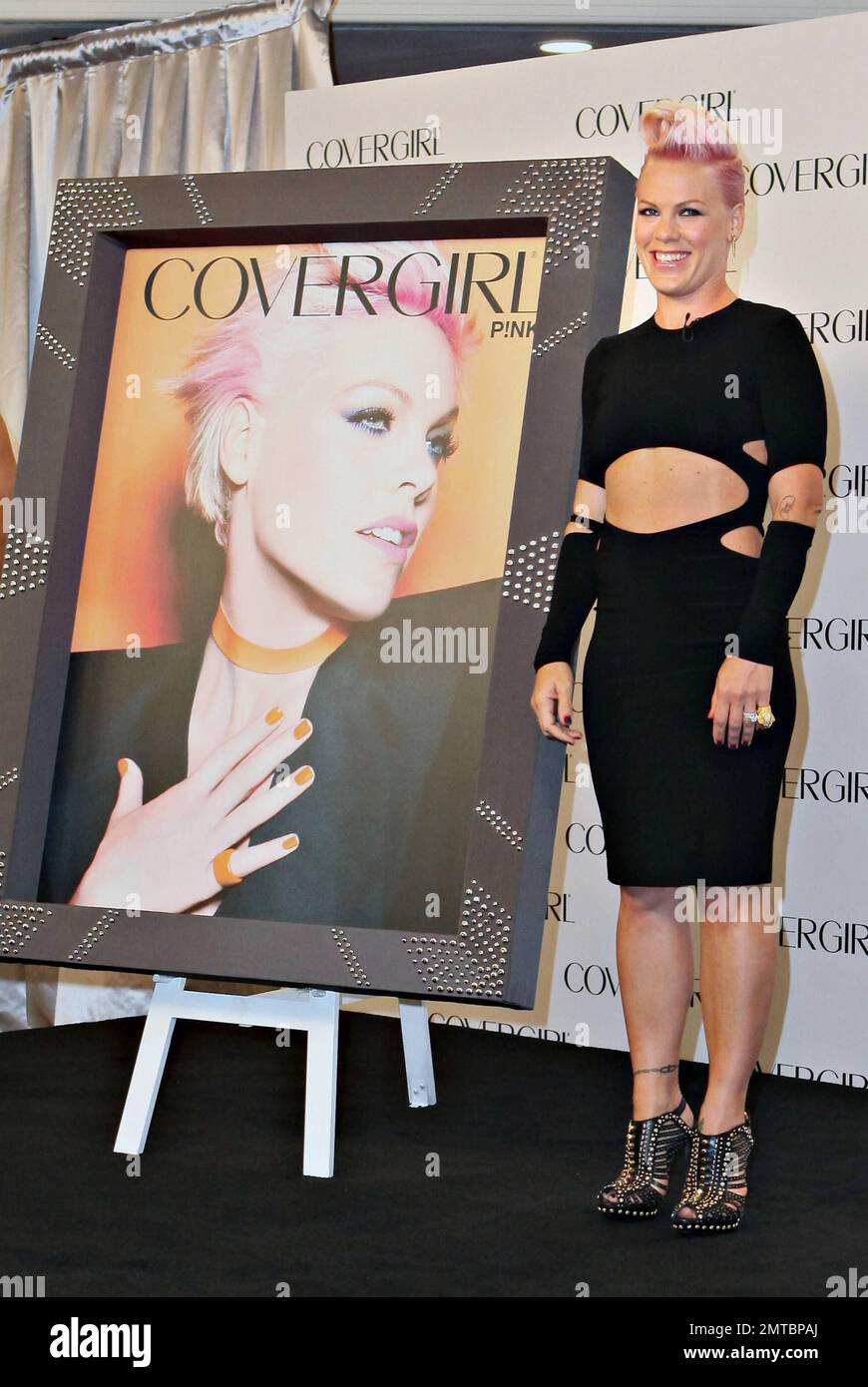 P!nk a.k.a Alecia Moore along with P&G VP, Esi Eggleston Bracey make a ...