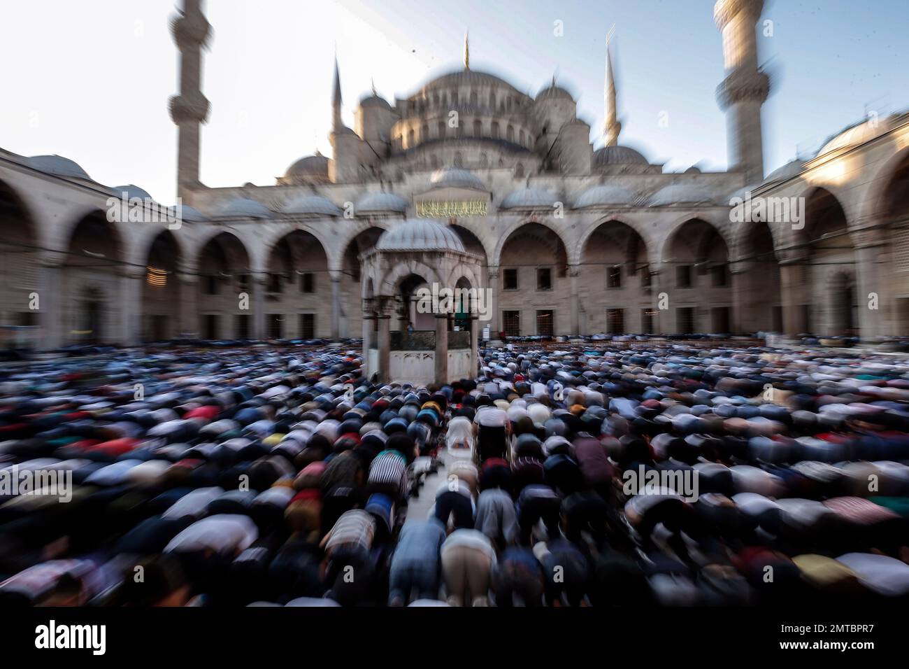 Turkish Muslims offer Eid al-Fitr prayers at the city's landmark Sultan ...