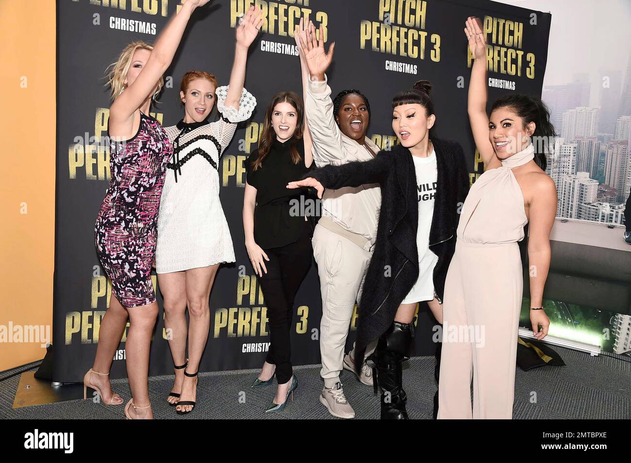 Anna Kendrick And Anna Camp