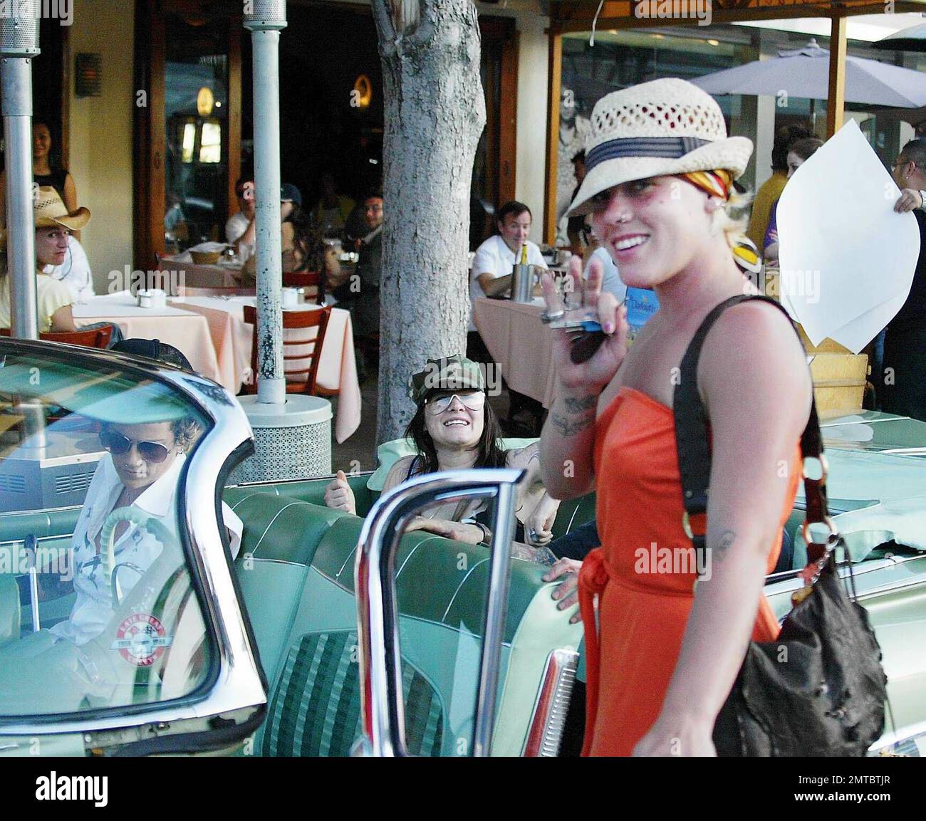 Pink and three of her friends ate a leisurely dinner and drank Mojitos ...