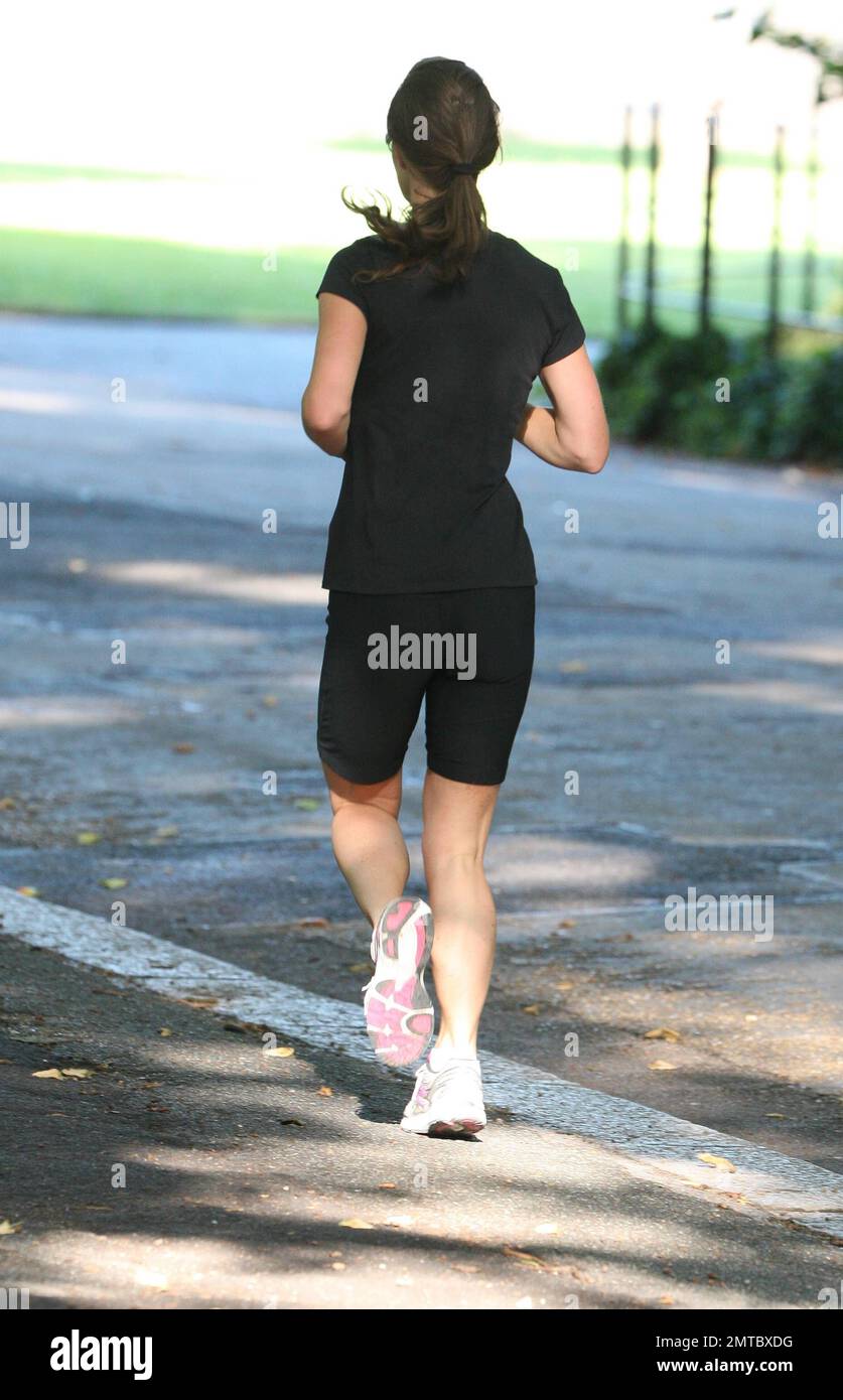 Pippa Middleton shows how she keeps her incredible figure with a jog ...
