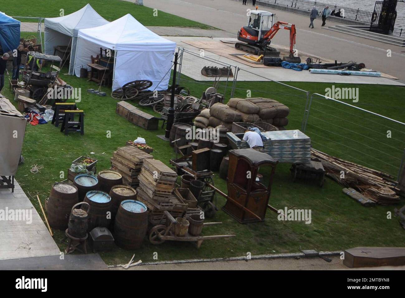 London filming locations hi-res stock photography and images - Alamy