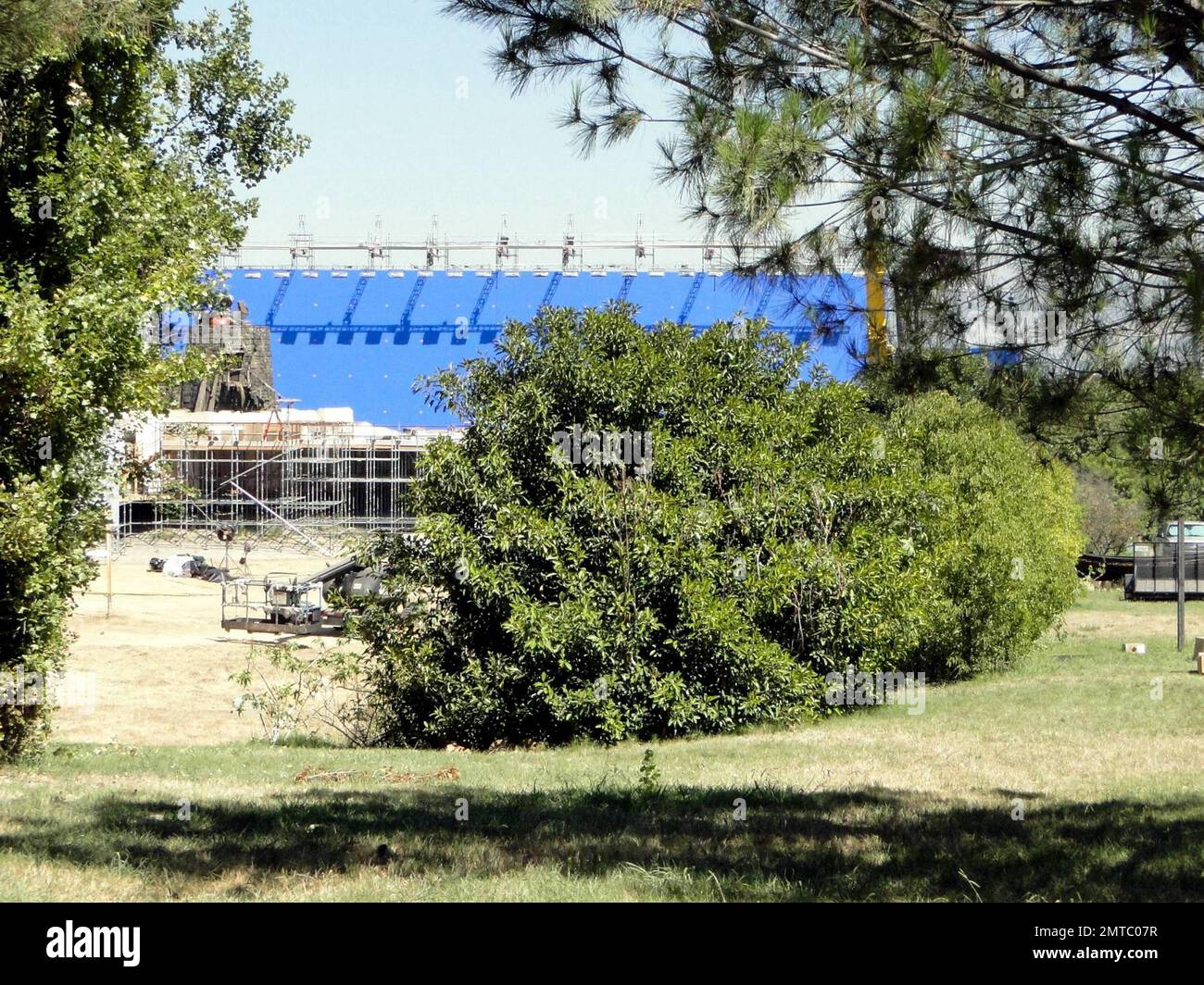 EXCLUSIVE!! This is the set of the new film "Pirates of the Caribbean ...