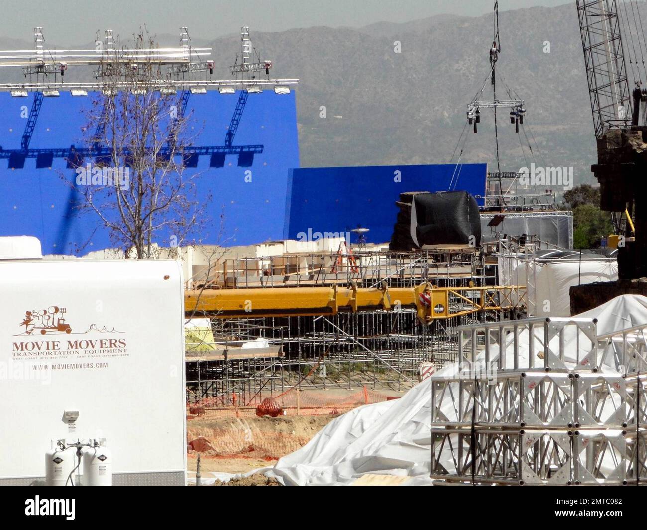 EXCLUSIVE!! This is the set of the new film "Pirates of the Caribbean ...