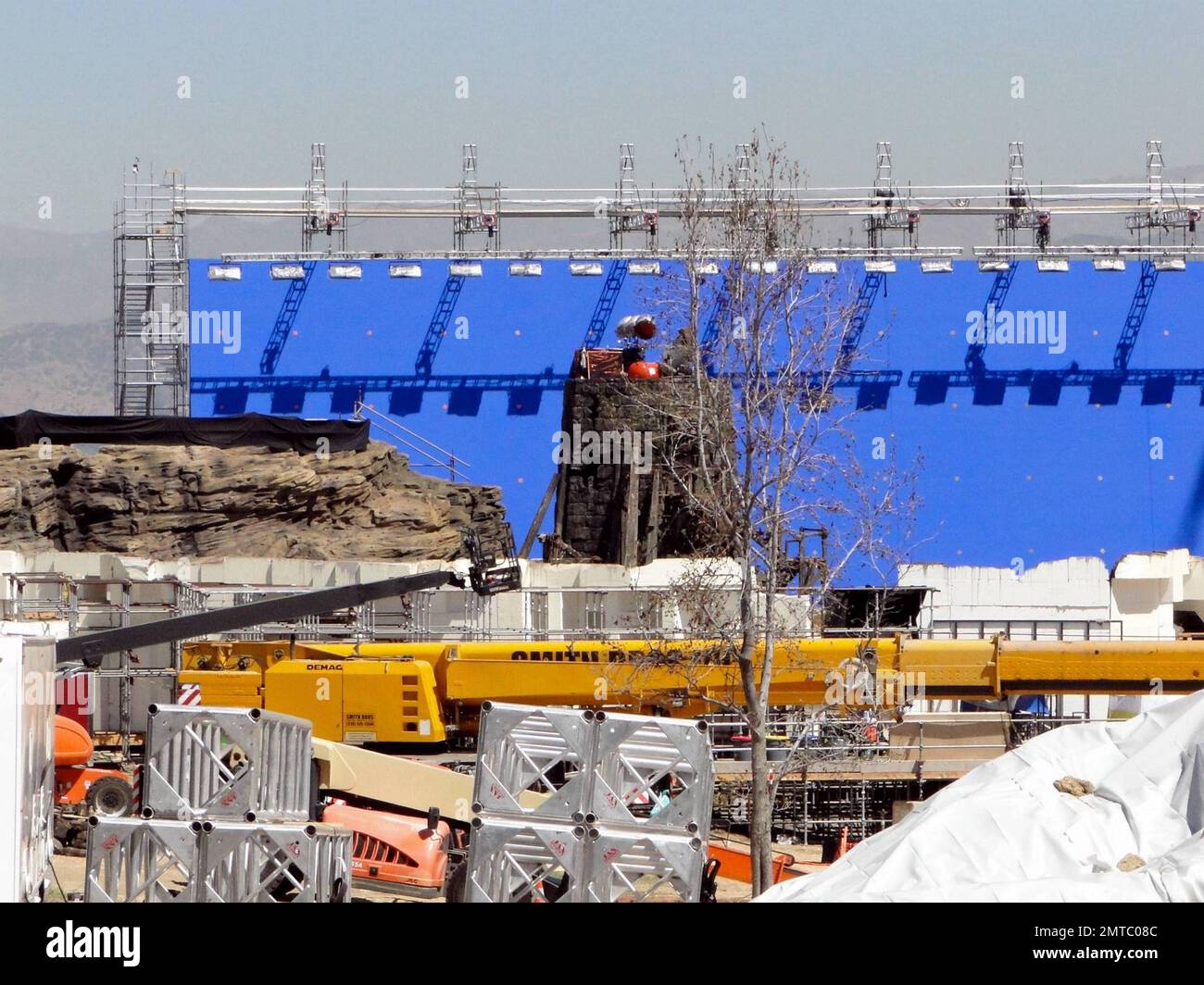 EXCLUSIVE!! This is the set of the new film "Pirates of the Caribbean ...