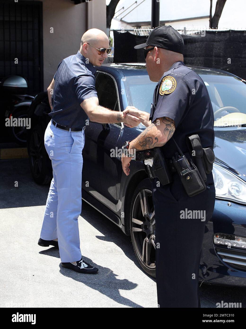 EXCLUSIVE!! - American rapper Pitbull makes a special appearance at ...