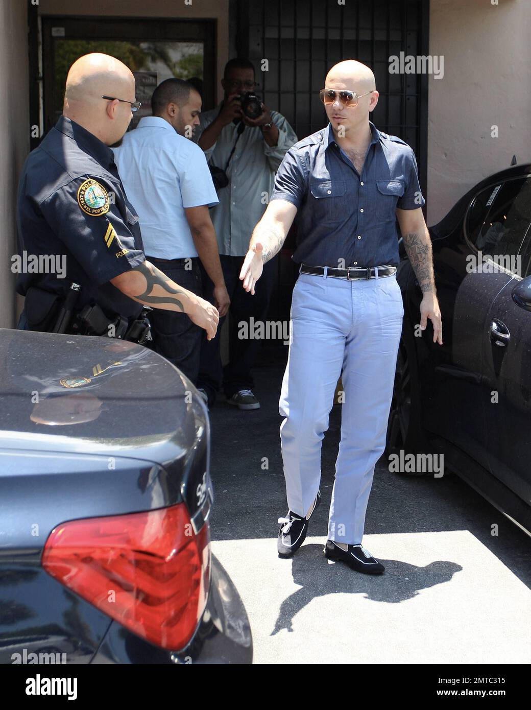 EXCLUSIVE!! - American rapper Pitbull makes a special appearance at ...