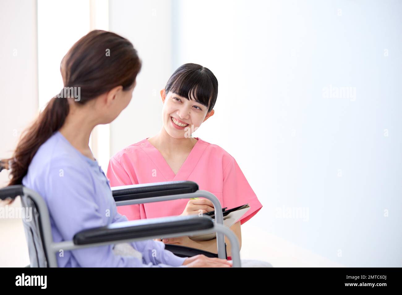 Japanese nurse patient hi-res stock photography and images - Alamy