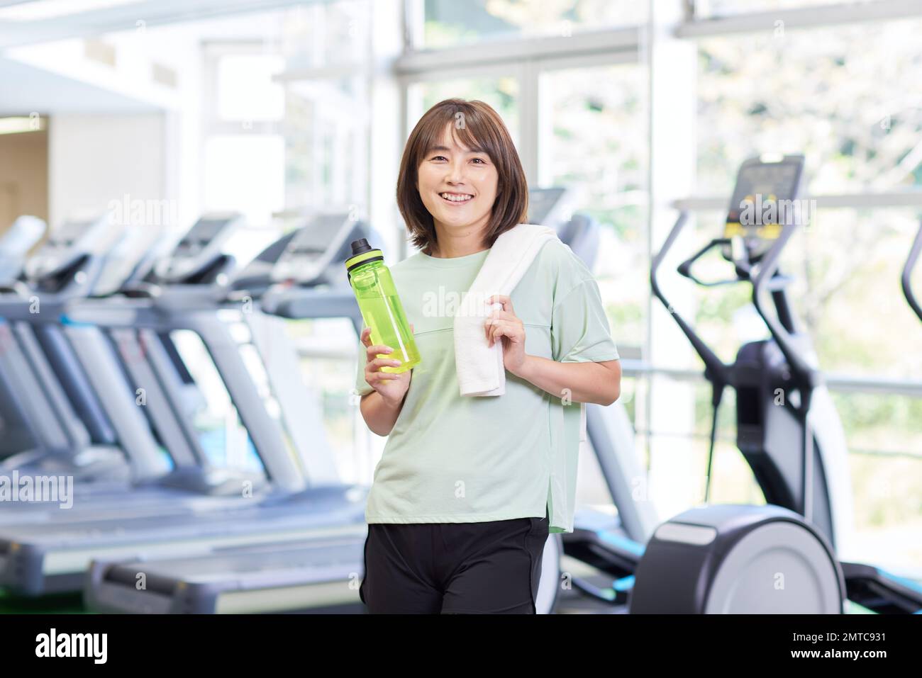 40 woman gym hi-res stock photography and images - Alamy