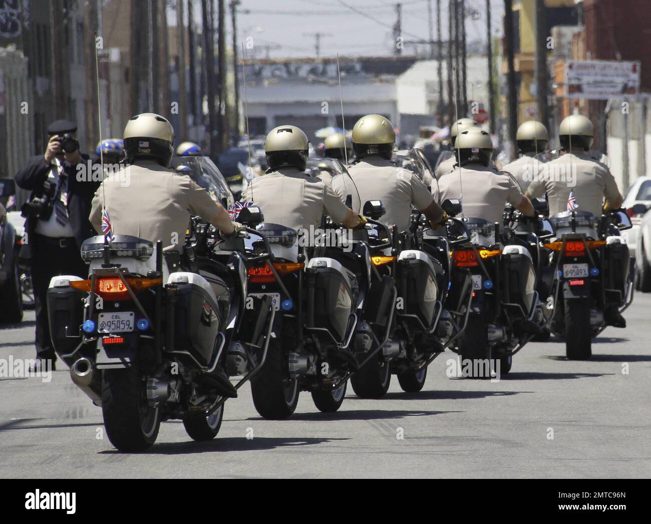 Duke duchess cambridge motorcade hi-res stock photography and images ...