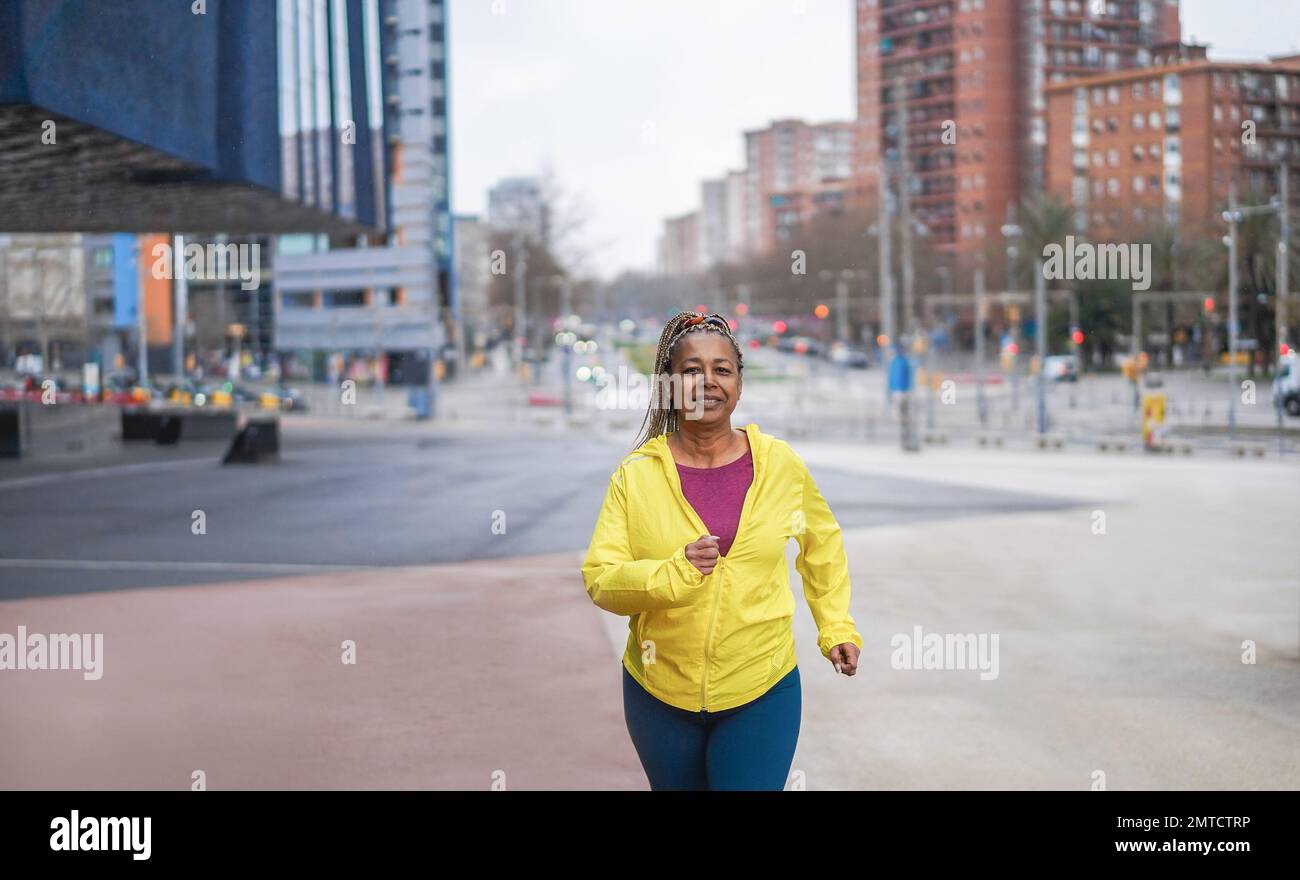 African american senior fitness hi-res stock photography and images - Alamy