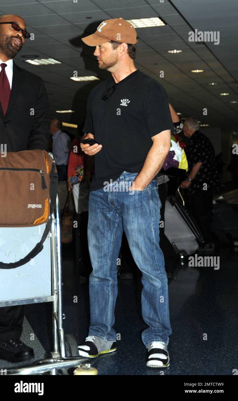 Jason Priestley was spotted arriving at LAX today. The actor, who ...
