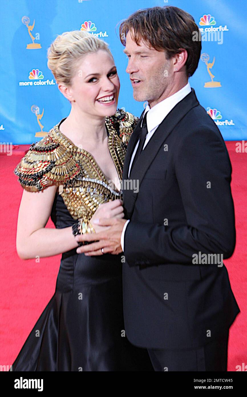 Newlyweds Anna Paquin and Stephen Moyer of "True Blood" walk the red ...