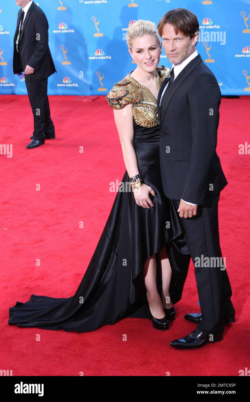 Newlyweds Anna Paquin and Stephen Moyer of "True Blood" walk the red ...