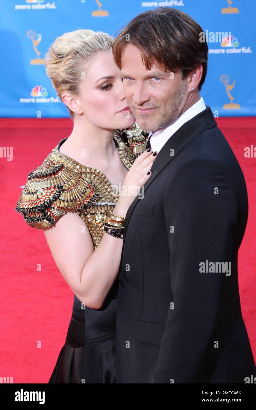 Anna Paquin And Stephen Moyer Kissing