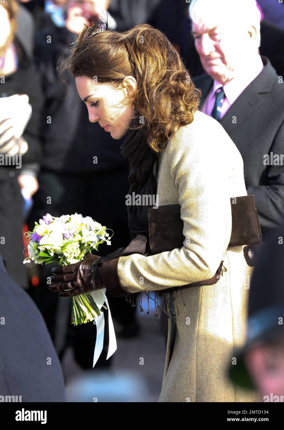Prince William and Kate Middleton make an appearance at a lifeboat ...