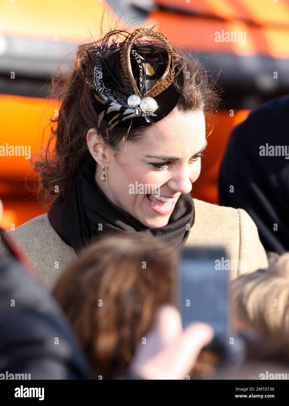 Prince William and Kate Middleton make an appearance at a lifeboat ...