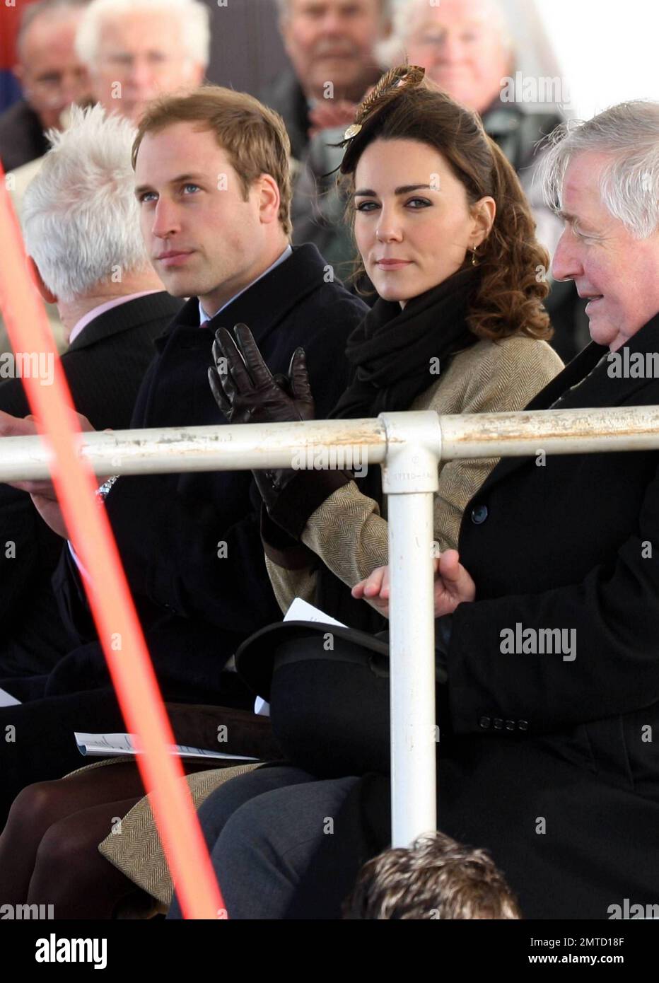 Prince William and Kate Middleton make an appearance at a lifeboat ...
