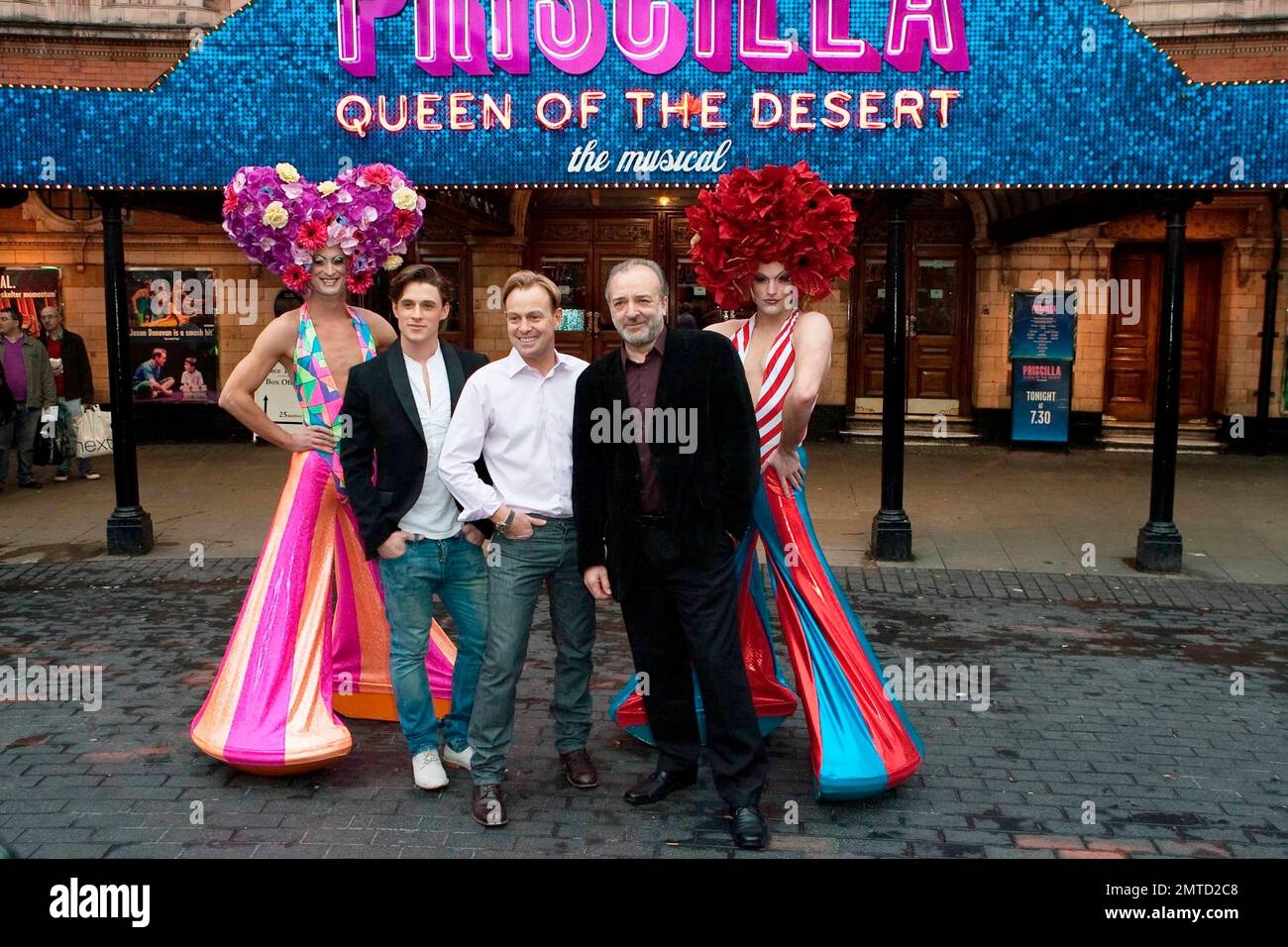 Theatre cast uk black hi-res stock photography and images - Alamy