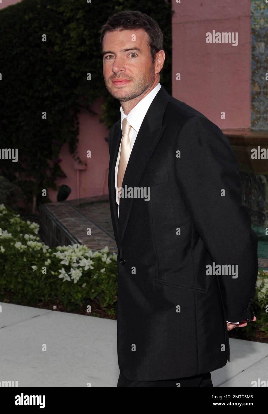 After a day of playing tennis actor Scott Foley appears on the red ...