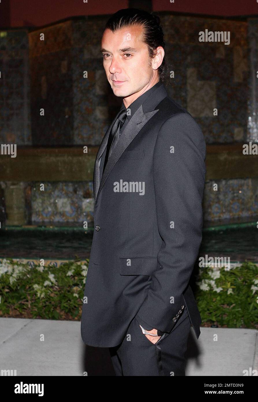 After a day of playing tennis singer Gavin Rossdale appears on the red ...