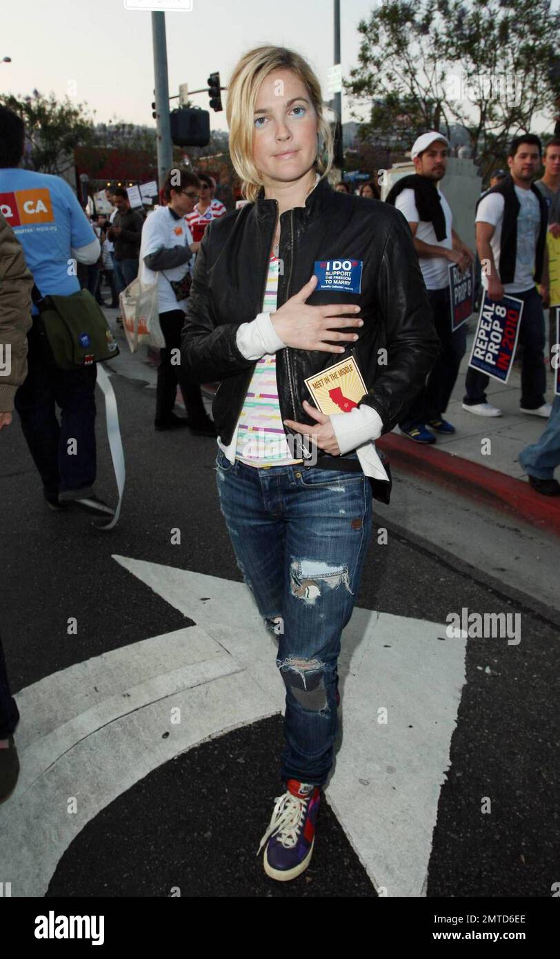 Celebrities turned out in support for the Prop 8 Rally in Santa Monica ...