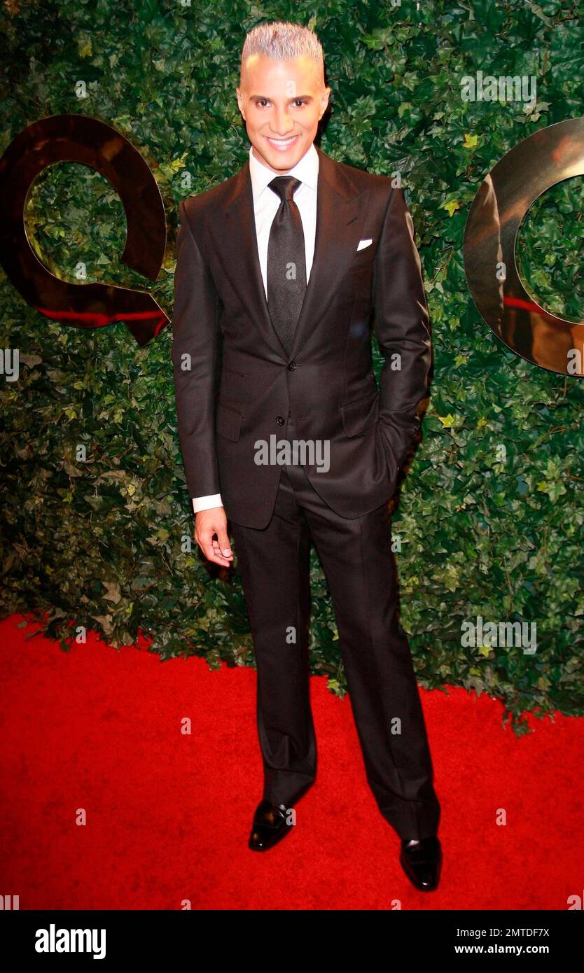 Jay Manuel walks the red carpet at the QVC Red Carpet Style celebration ...