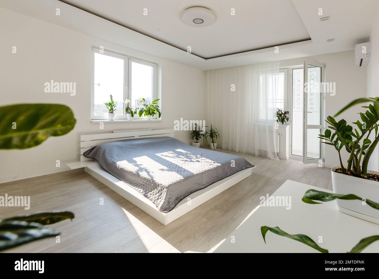 rest, interior, comfort and bedding concept - bed at home bedroom Stock ...