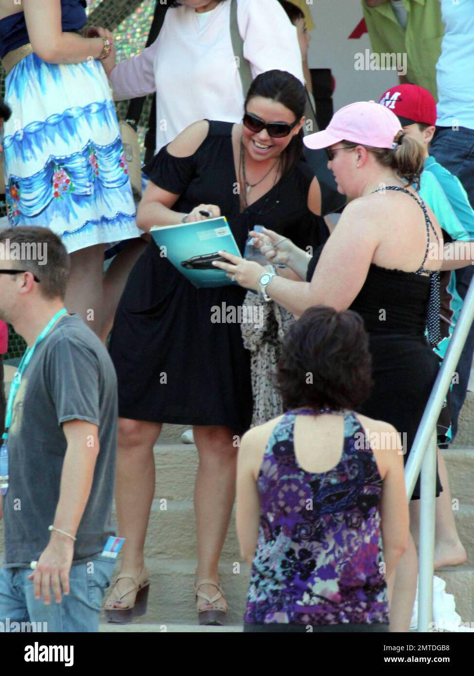 EXCLUSIVE!! Celebrity Chef, Rachael Ray, got a surprise from one of her ...