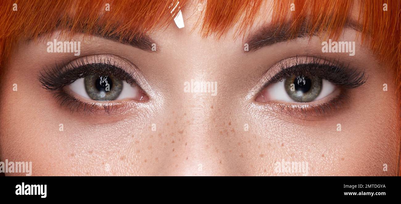 Eyelashes makeup hi-res stock photography and images - Alamy