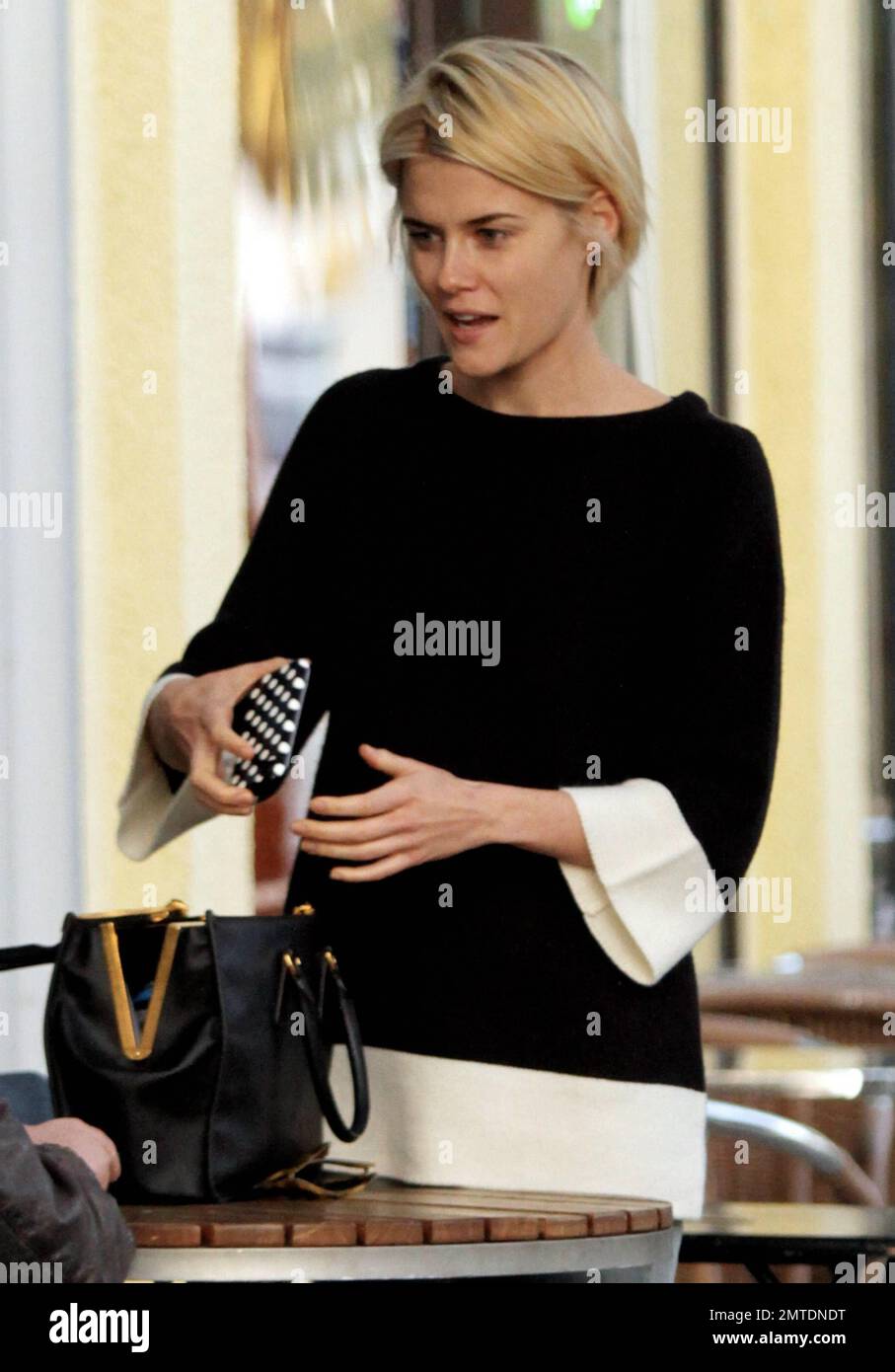 EXCLUSIVE!! Australian actress and model Rachael Taylor was spotted ...