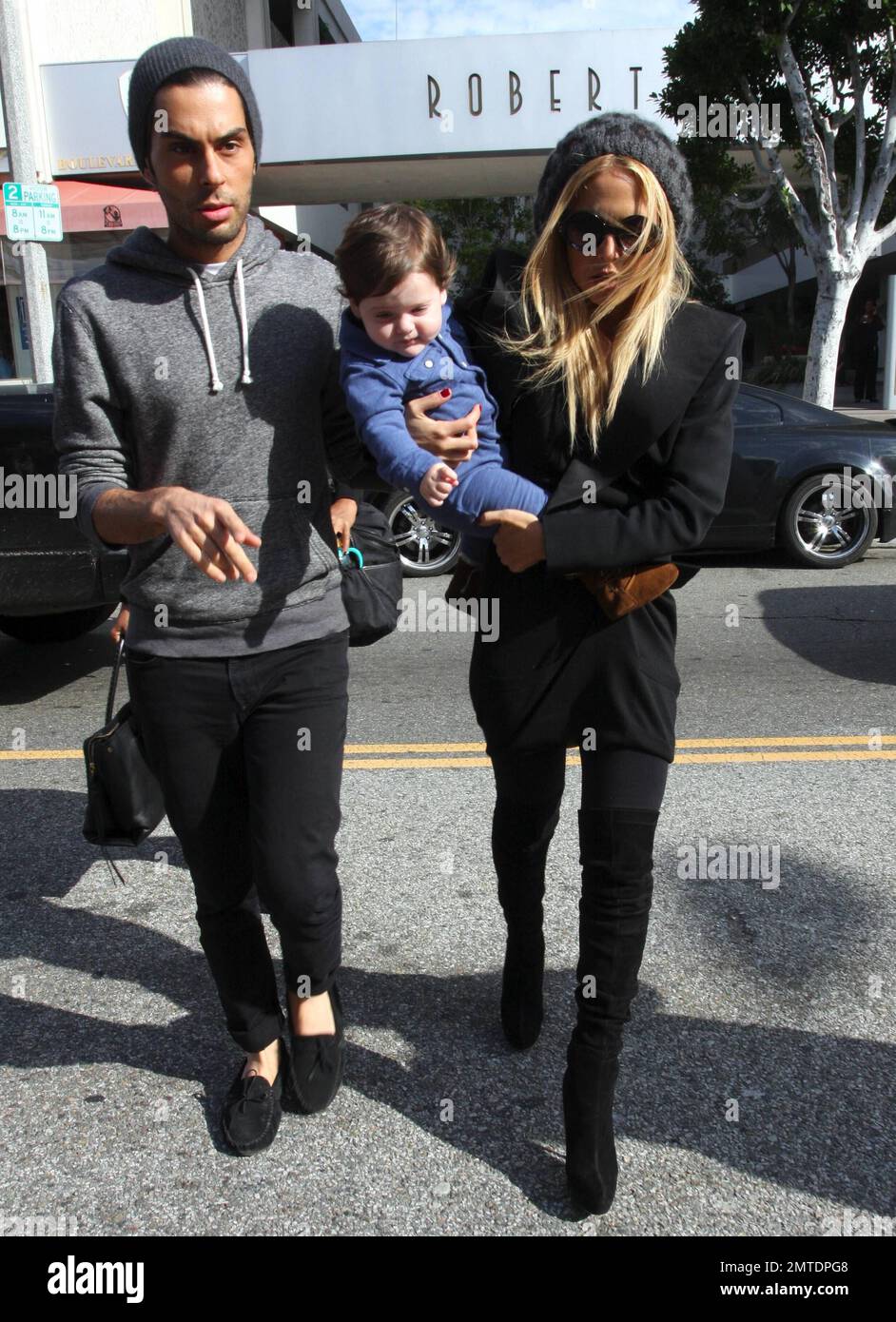 Celebrity stylist Rachel Zoe steps out for a day with her family on ...