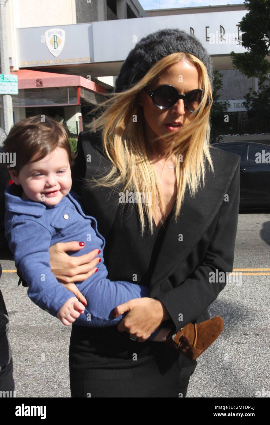 Celebrity stylist Rachel Zoe steps out for a day with her family on ...
