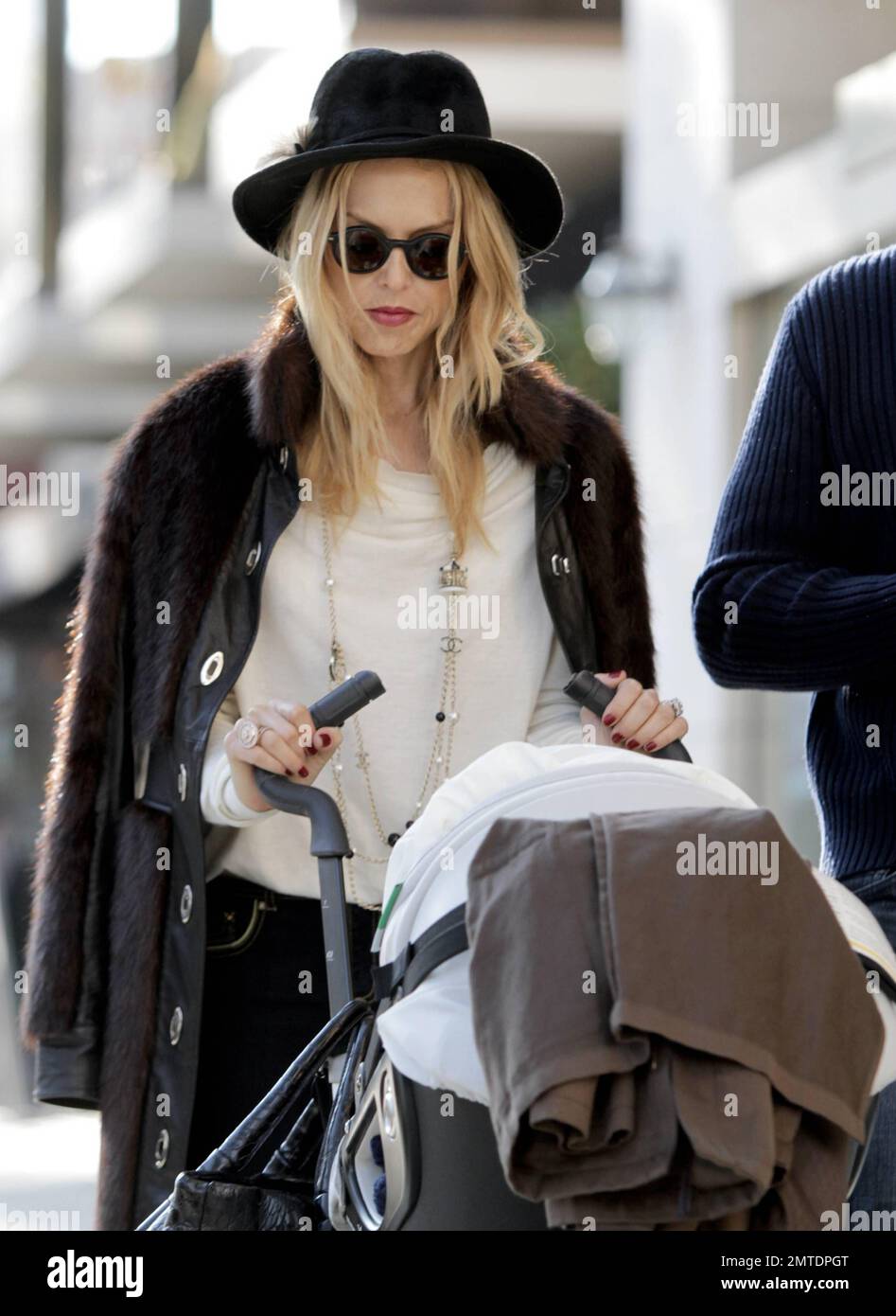 EXCLUSIVE!! Stylist to the stars Rachel Zoe and husband Rodger Berman ...