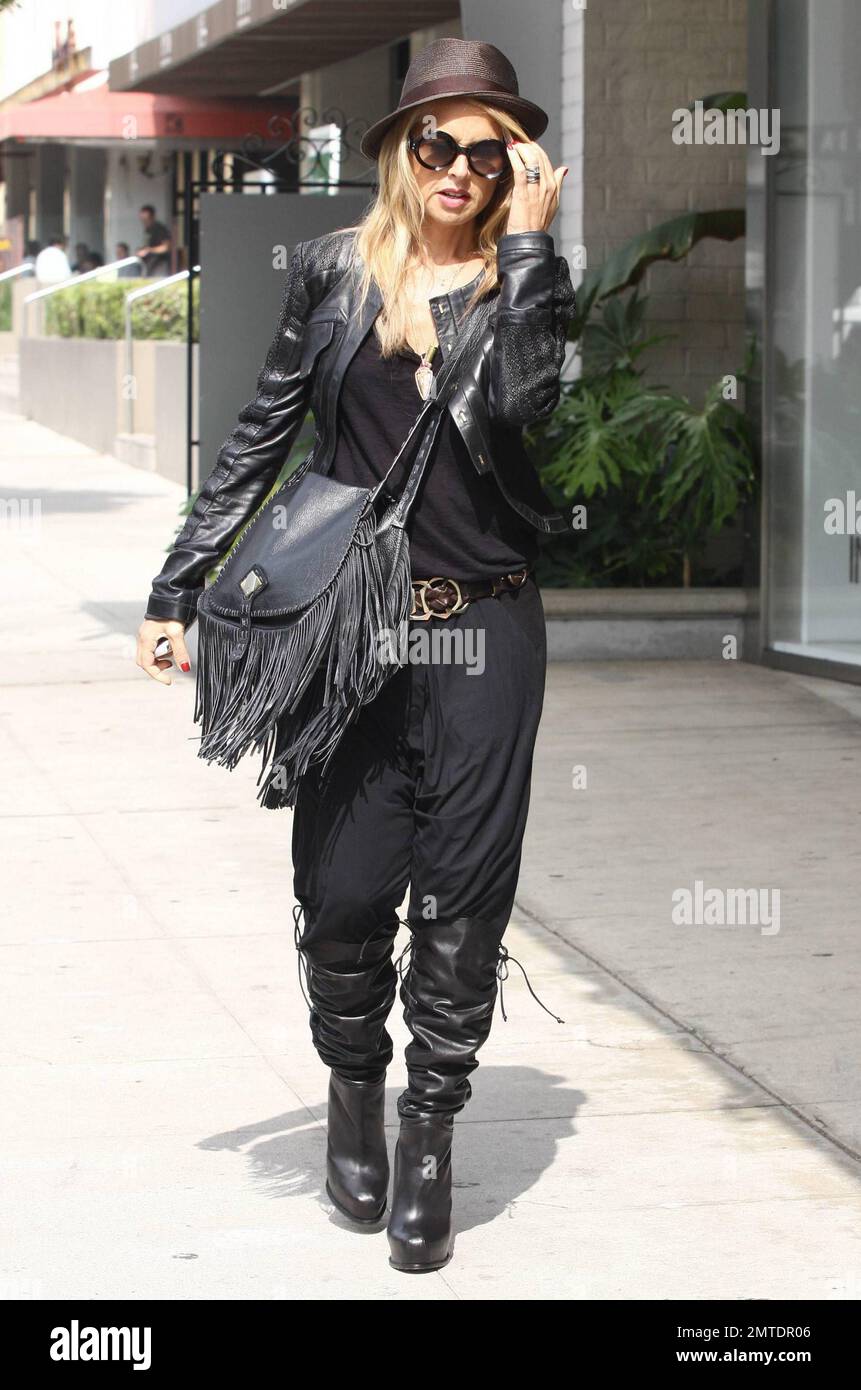 Fashion stylist Rachel Zoe, who is reportedly pregnant, struts her ...