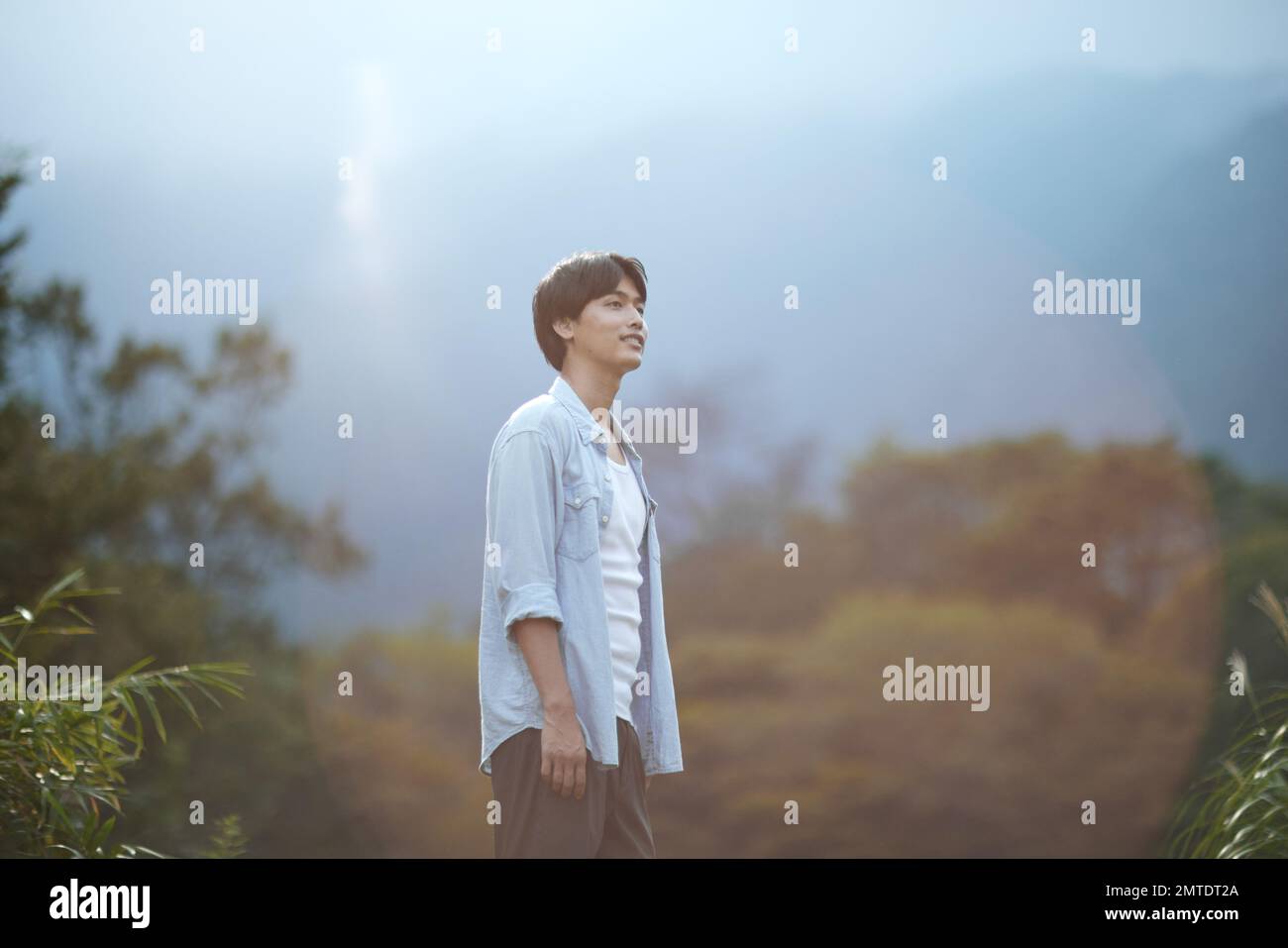 Side view portrait eco hi-res stock photography and images - Alamy