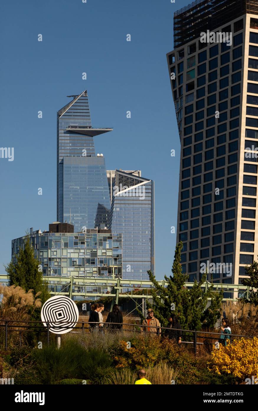 Jean Nouvel building and the Edge platform as seen from the Little ...