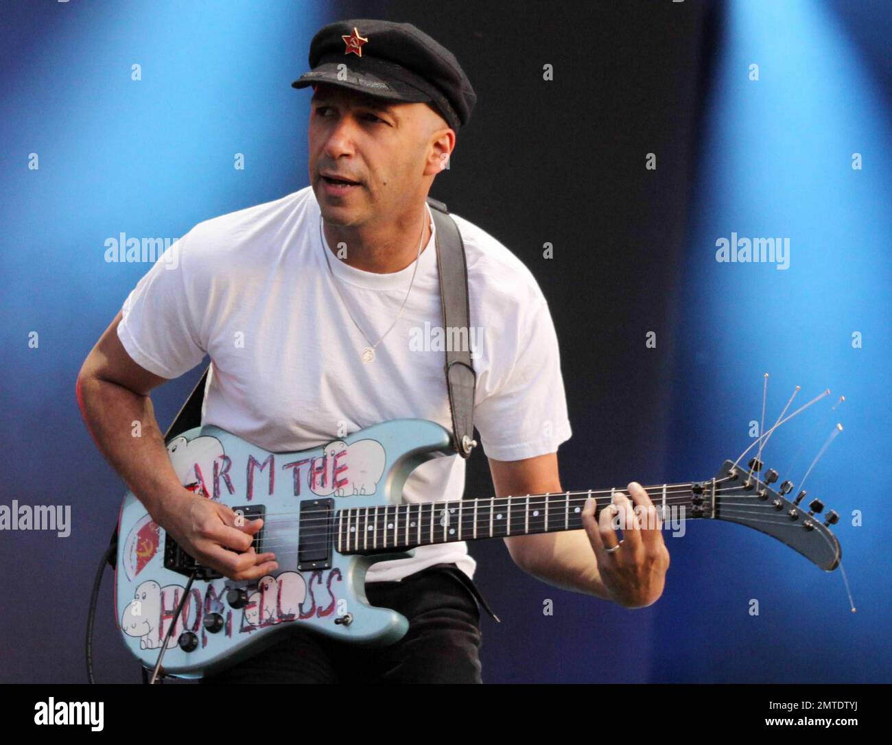 Tom morello black and white hi-res stock photography and images - Alamy