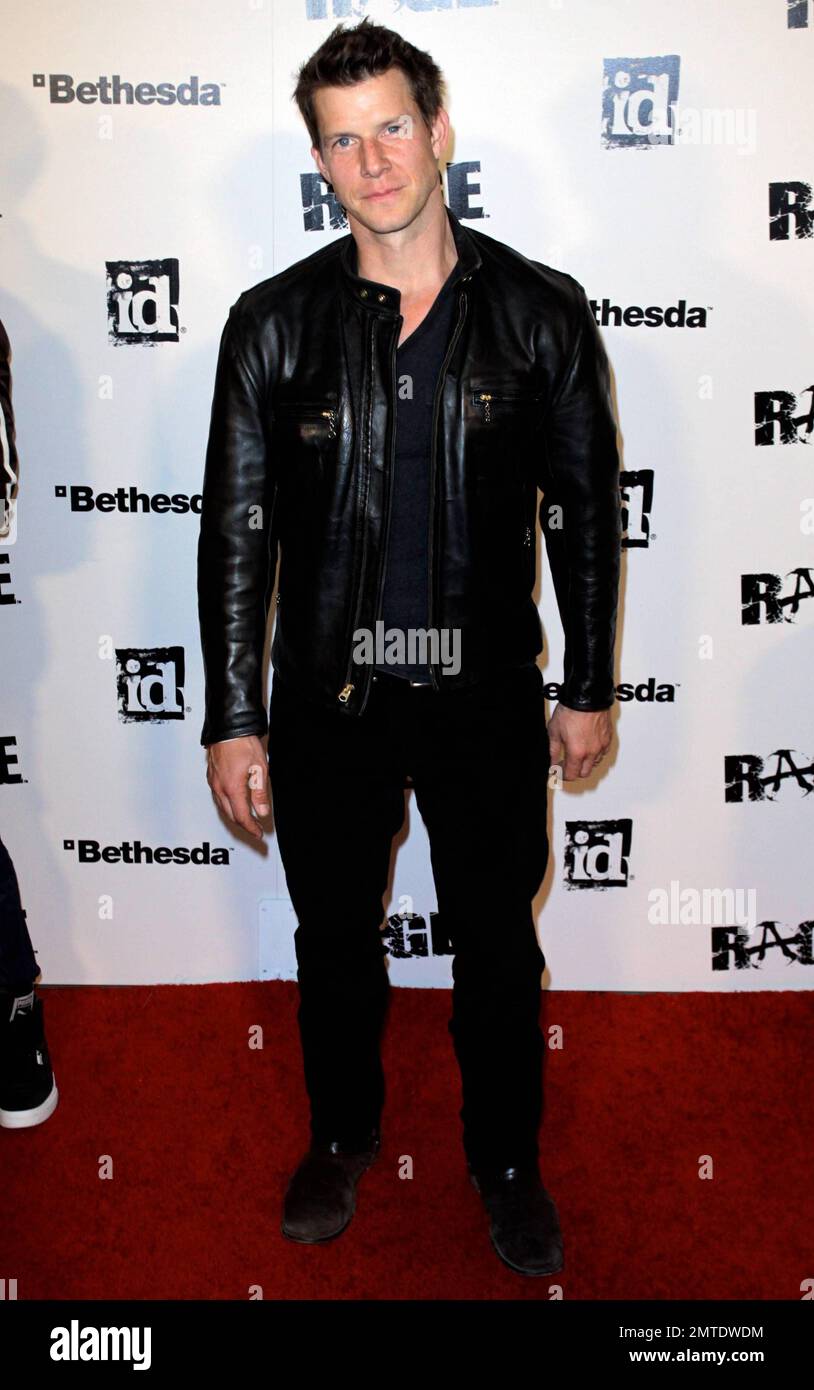 Eric mabius leather jacket hi-res stock photography and images - Alamy