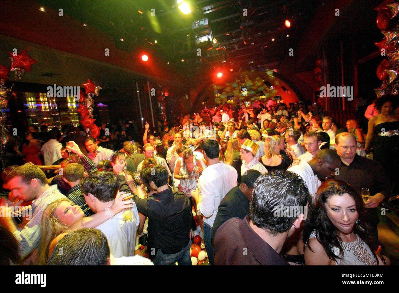 Bill and Giuliana Rancic host the New Year's Eve party at Aura ...