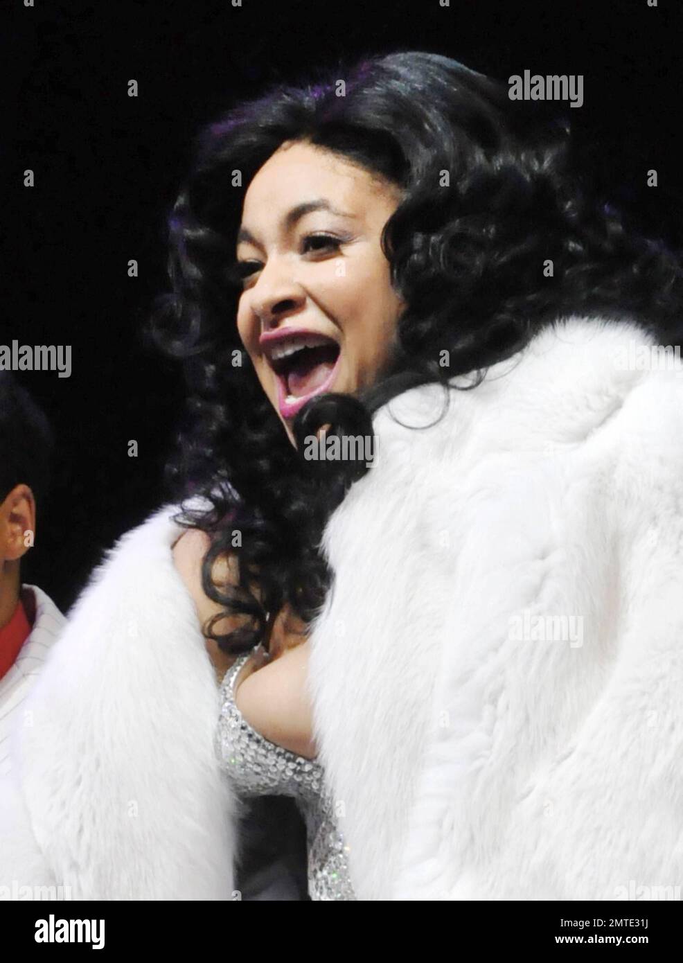 Actress Raven-Symone appears to have had a wardrobe malfunction when ...