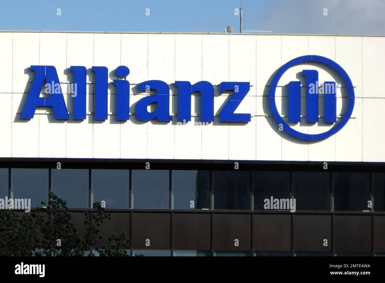 Versicherungskonzern Allianz / Logo / Schriftzug Stock Photo - Alamy