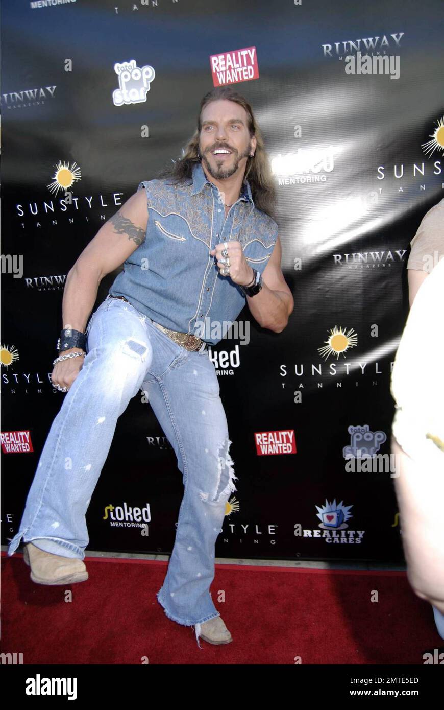 "American Gladiators" star Hollywood "Wolf" Taylor arrives at the ...