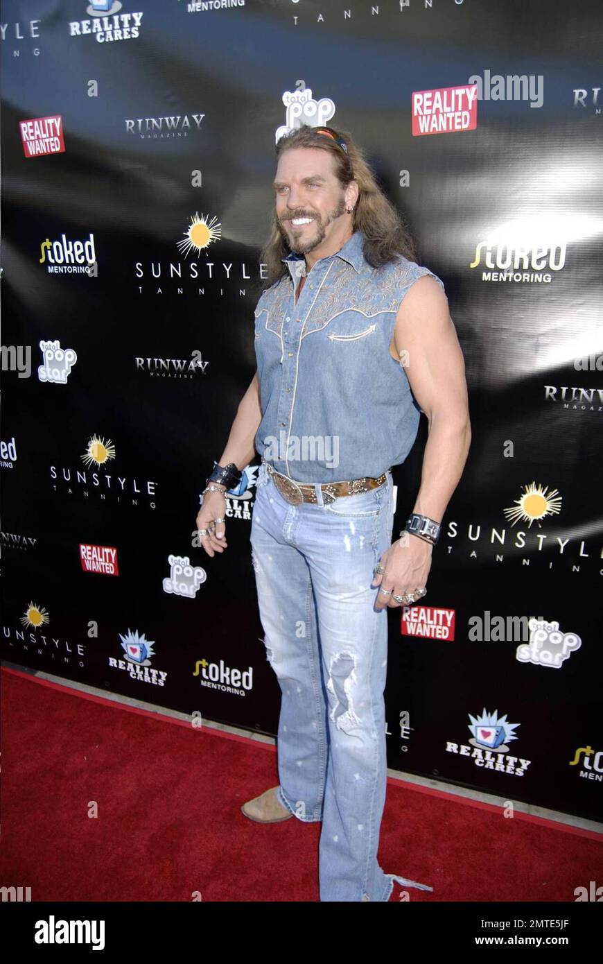 "American Gladiators" star Hollywood "Wolf" Taylor arrives at the ...