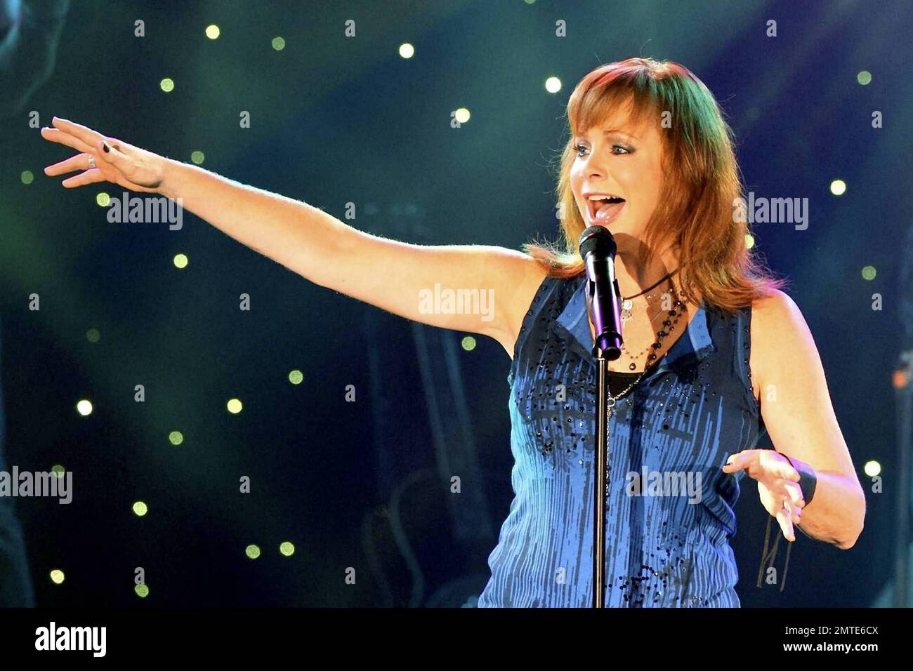 Reba McEntire performs live in concert at Atlantis Paradise Island ...