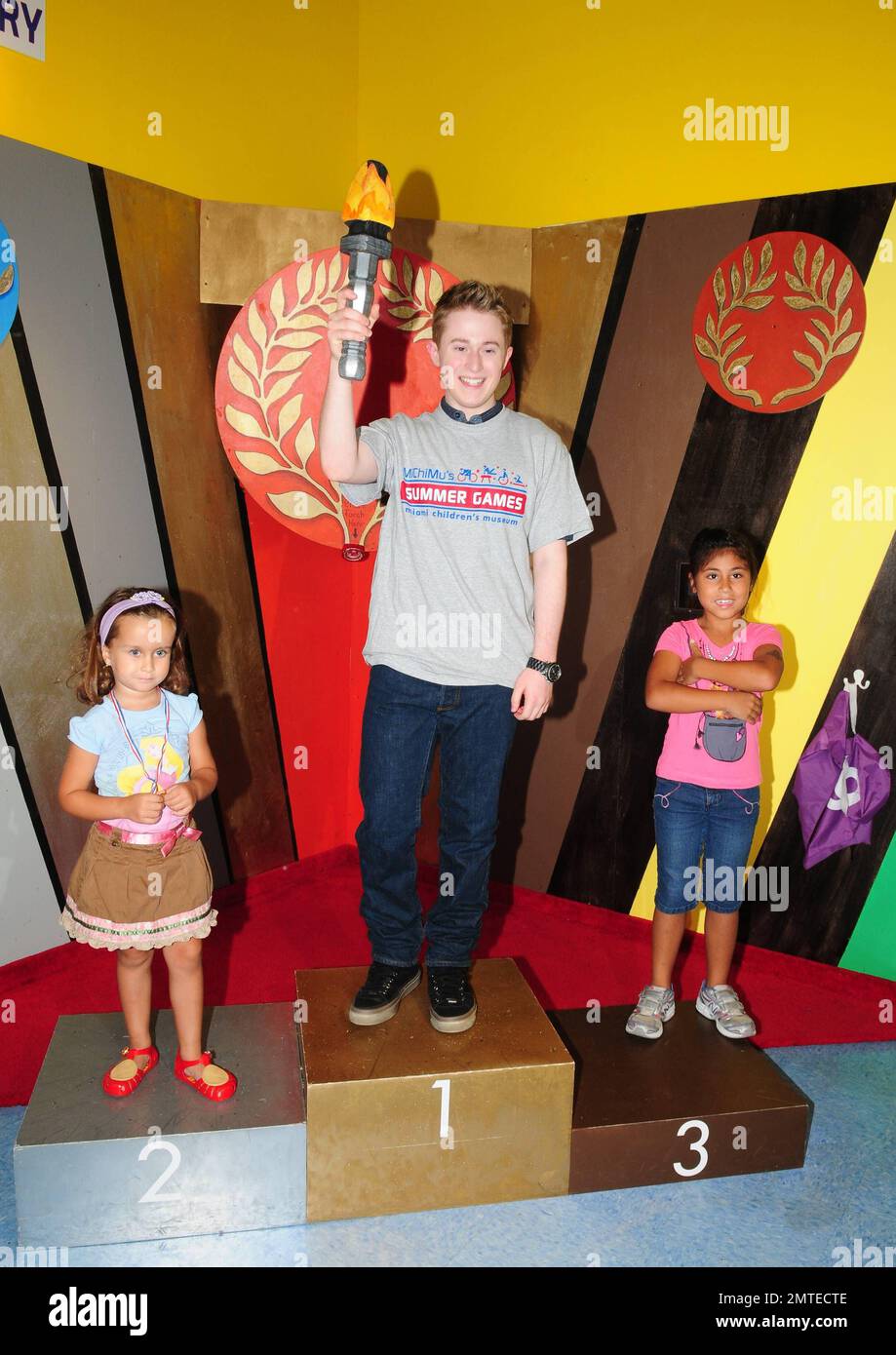 'iCarly' star Reed Alexander visits the opening of the 2012 Summer ...