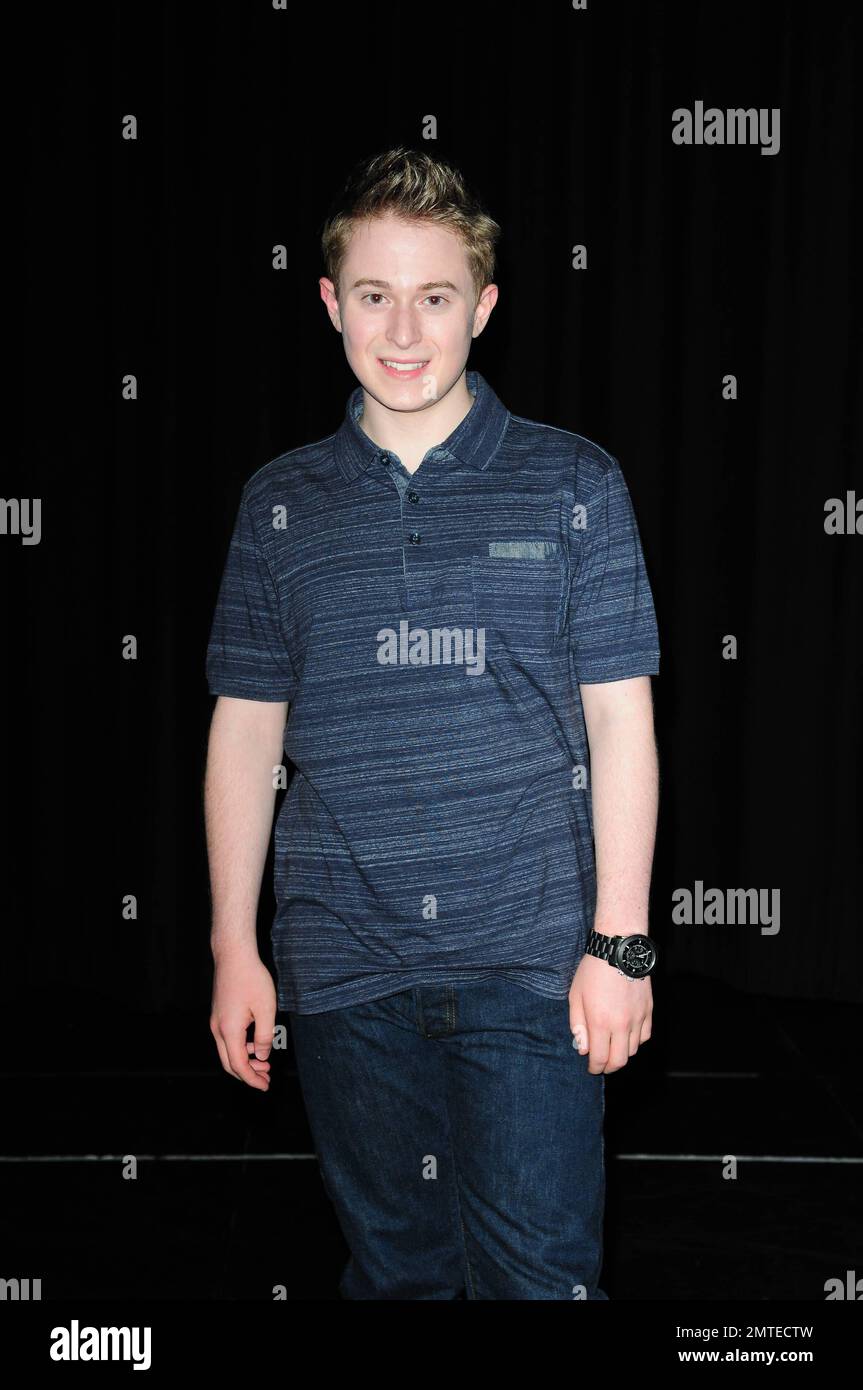 'iCarly' star Reed Alexander visits the opening of the 2012 Summer ...