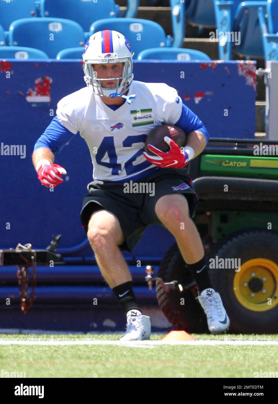 Buffalo Bills fullback Patrick DiMarco (42) performs drills during NFL ...