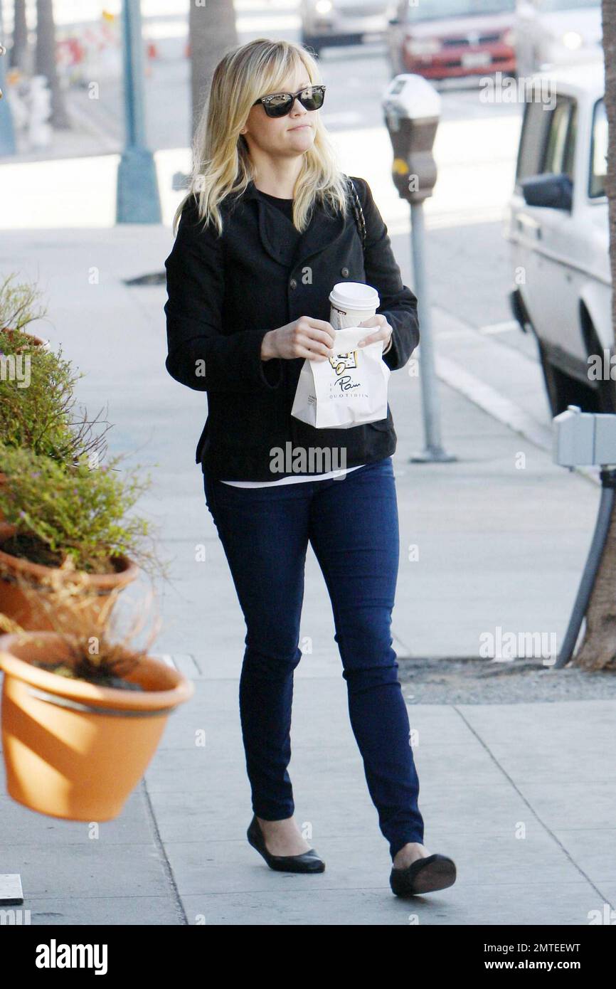 Looking bright and fresh Reese Witherspoon was all smiles as she ...